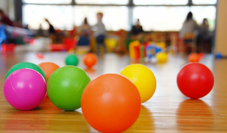 Crèche Assistant - Corporate